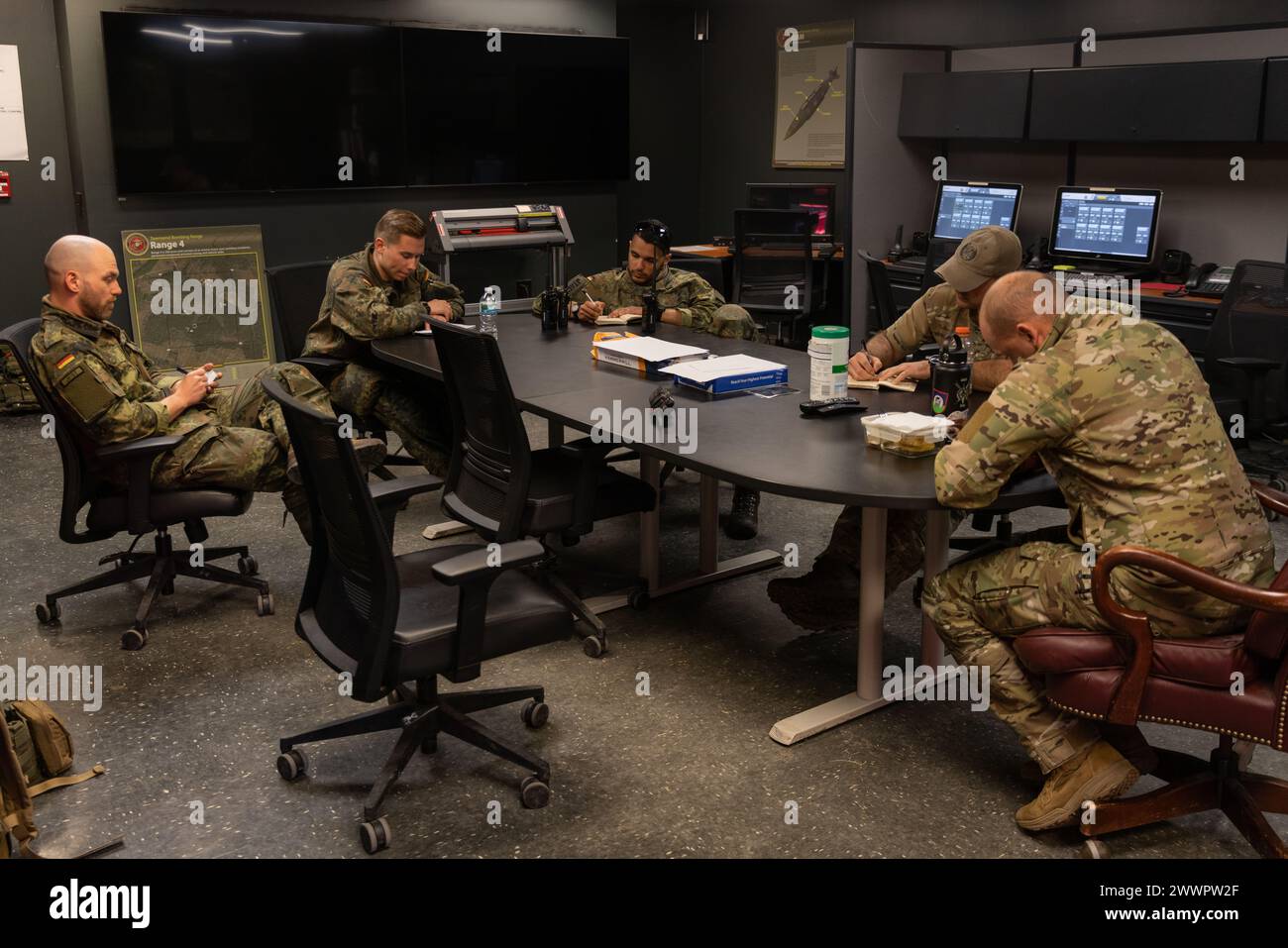 U.S. Air Force tactical air control party specialists with 15th Air ...