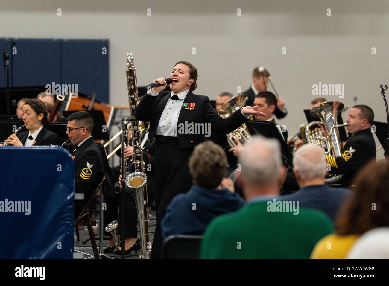 Daisy campbell hi-res stock photography and images - Alamy