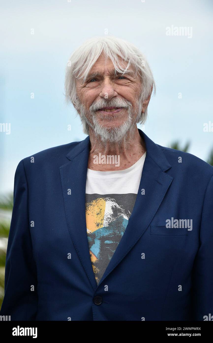 Actor Pierre Richard posing during the photocall of the film “Jeanne du ...