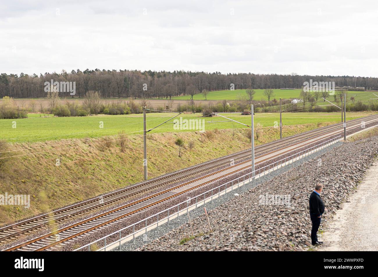 20 km long hi-res stock photography and images - Alamy