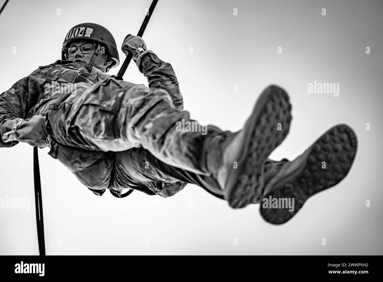 Air Assault candidates rappel off the rappel towers on Camp Buehring ...