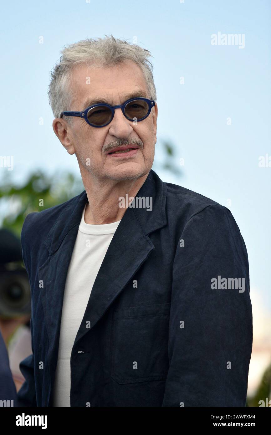 Wim wenders perfect days film hi-res stock photography and images - Alamy