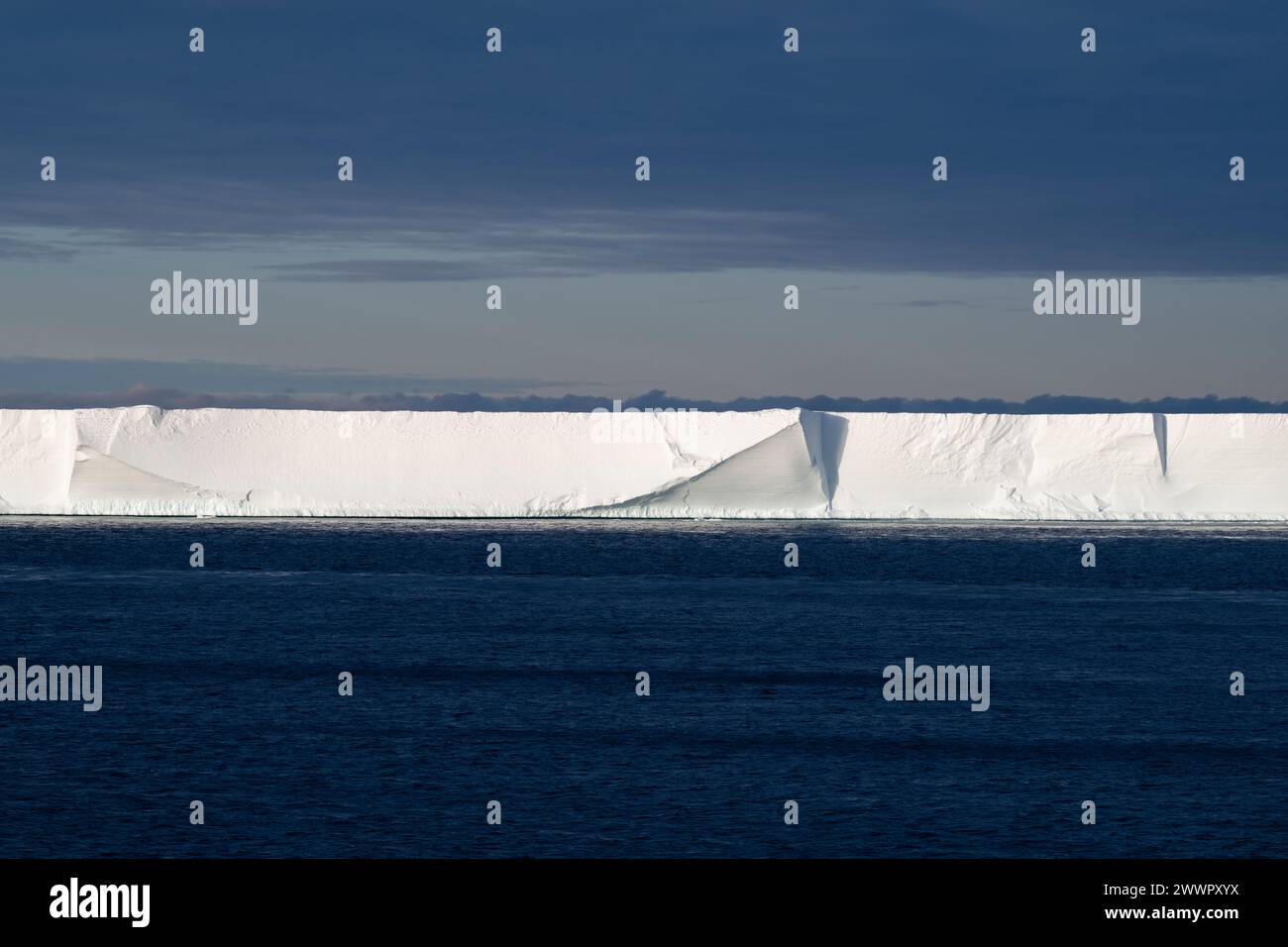 Ross ice shelf southern ocean hi-res stock photography and images - Alamy