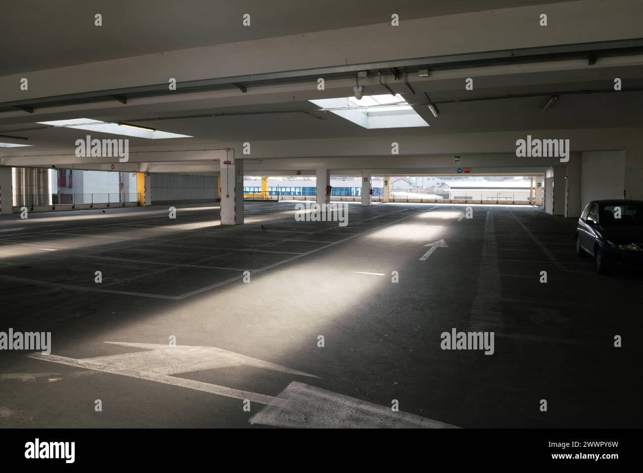 parking spaces, empty multi-storey garage for the public, parking ...