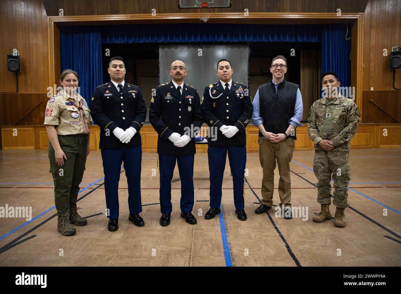 U.S. Army Soldiers with Able Company, Recruiting and Retention ...