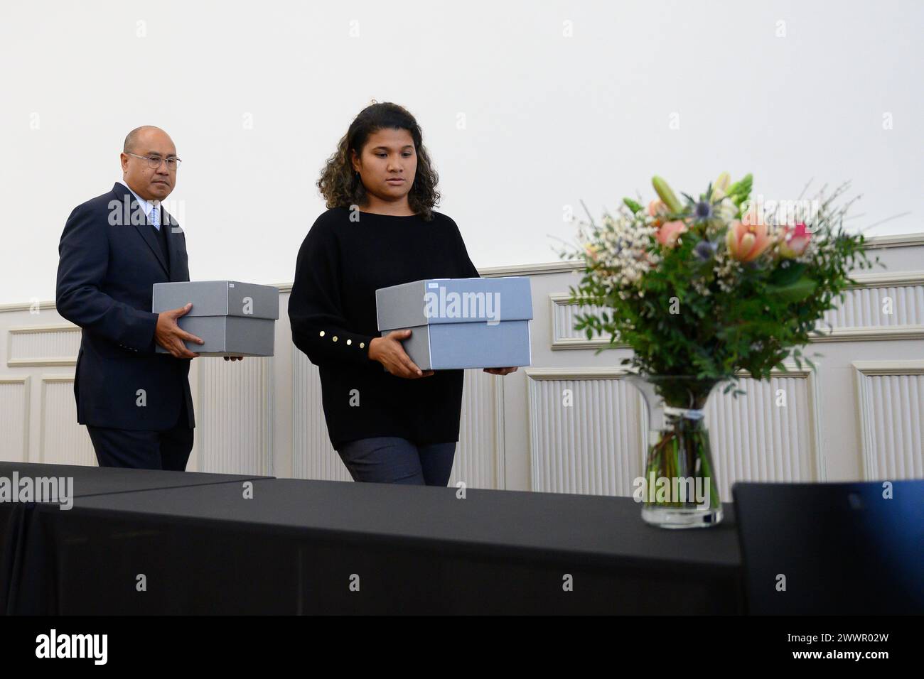 25 March 2024, Lower Saxony, Göttingen: Ribka Kintaro (r ...