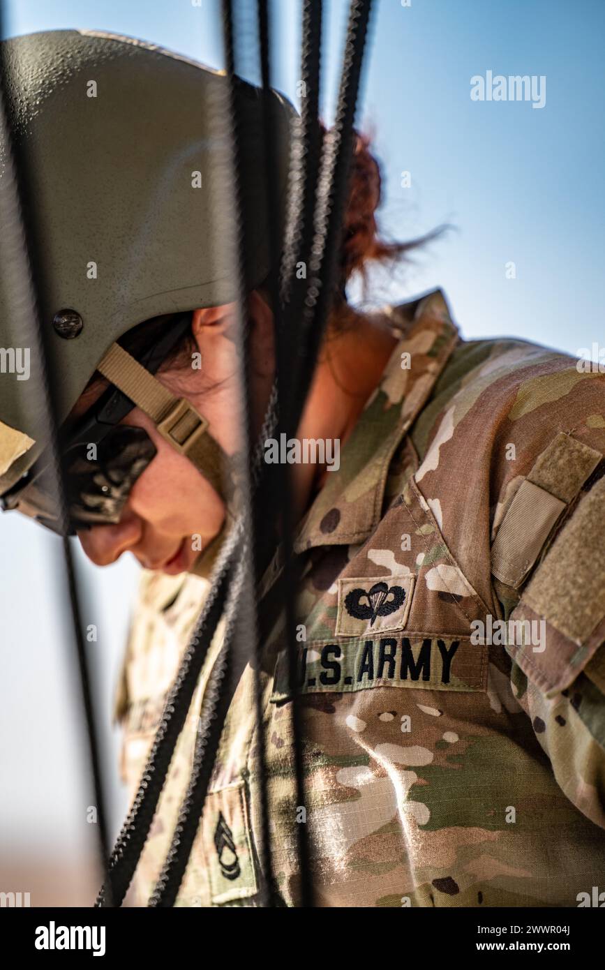 Air Assault candidates rappel off the rappel towers on Camp Buehring ...