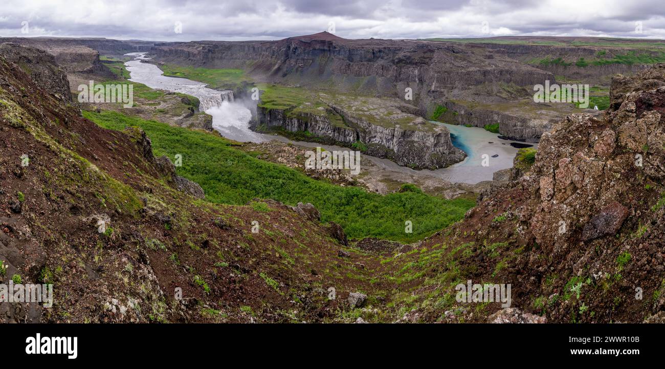 Landscape panorama of Hafragilsfoss waterfall in Iceland Stock Photo ...