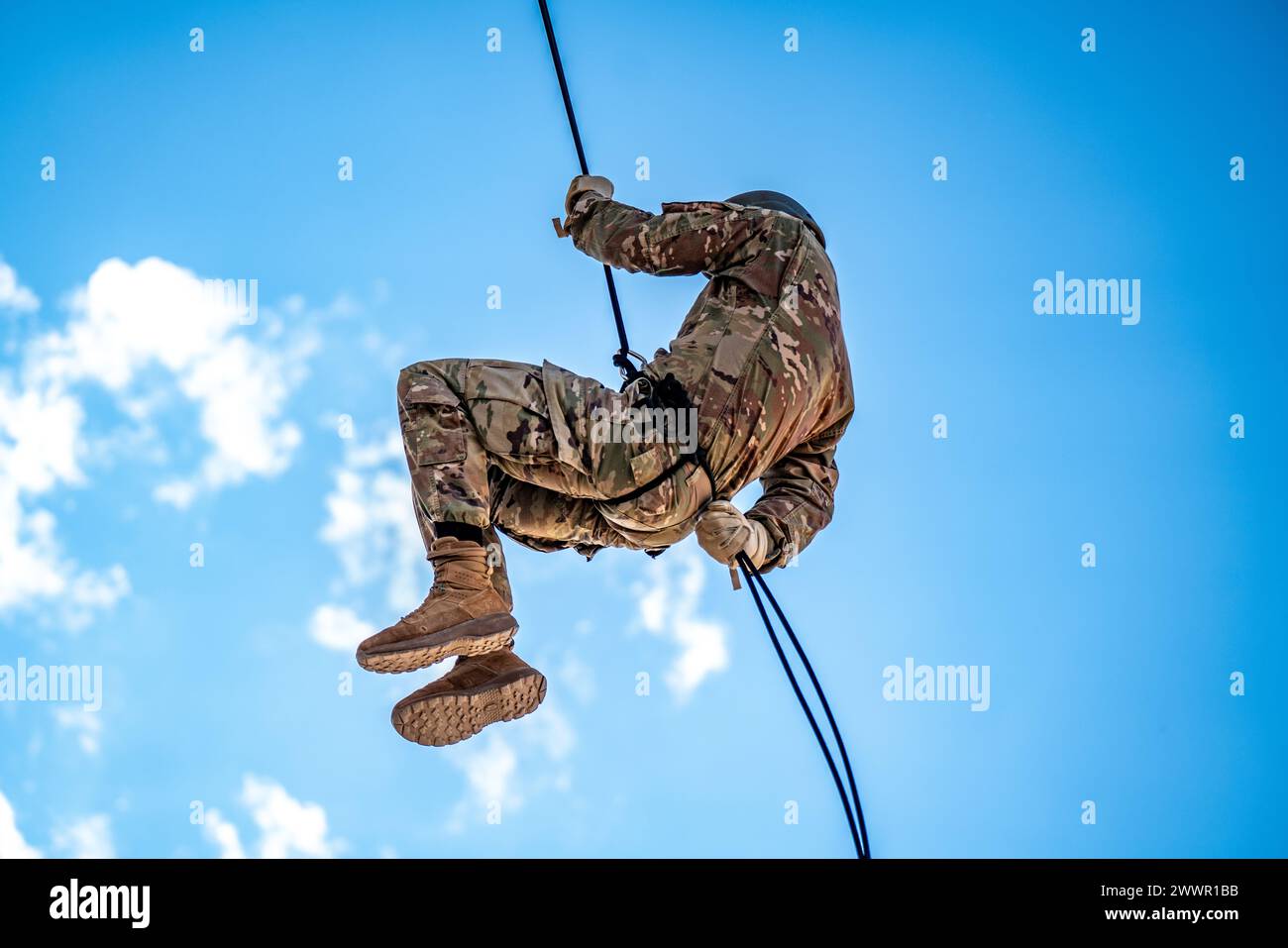 Air Assault candidates rappel off the rappel towers on Camp Buehring ...