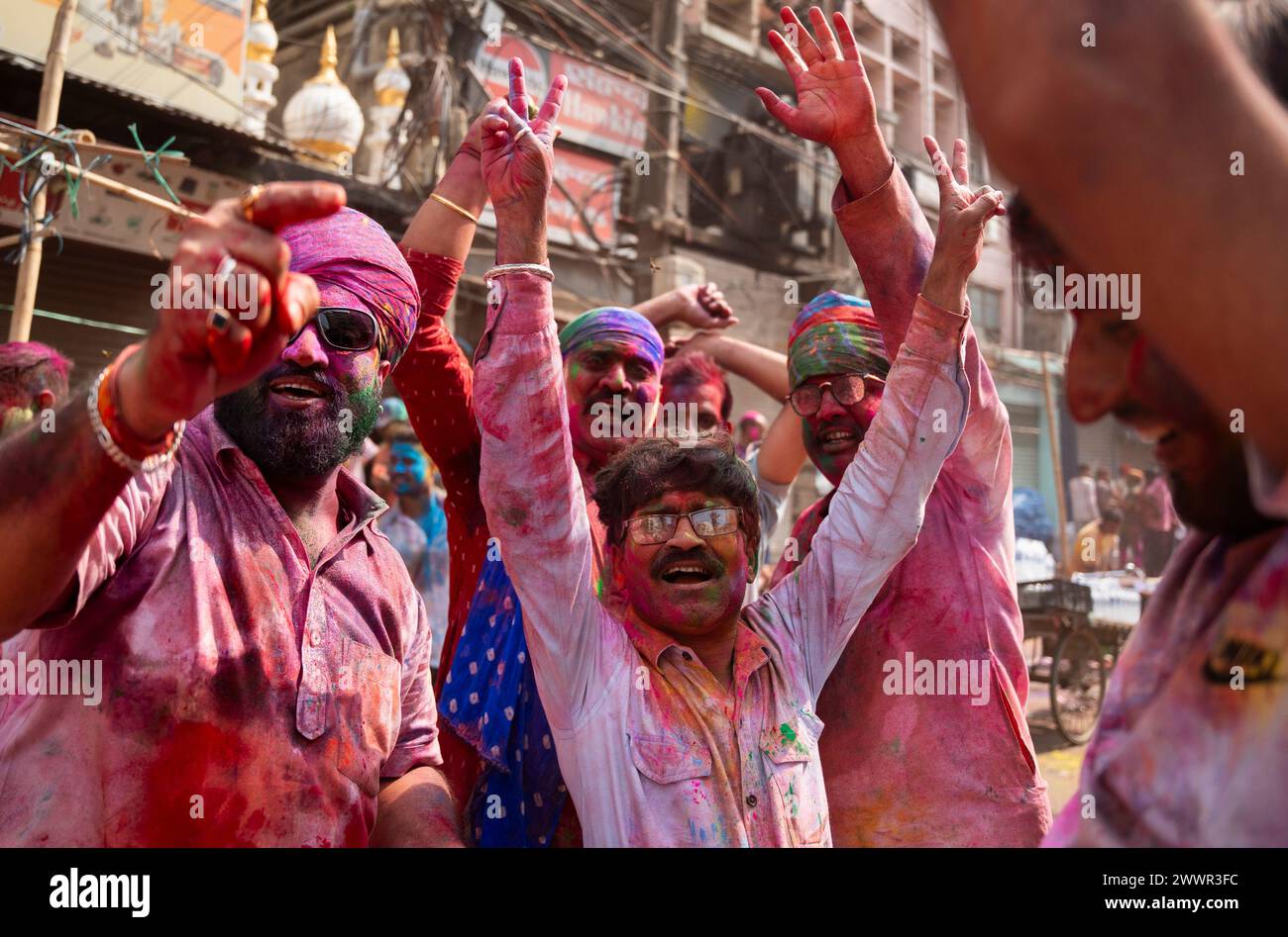 Guwahati, Assam, India. 25th Mar, 2024. Revellers dancing in the beat ...