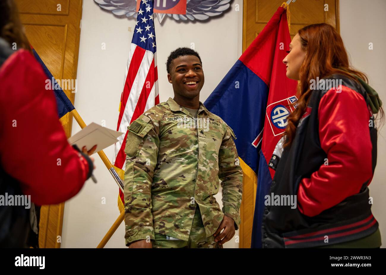 Tampa bay buccaneers cheerleaders hi-res stock photography and images ...