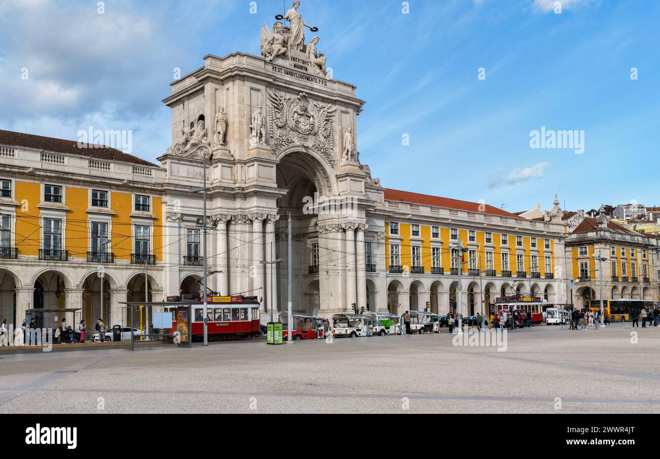 Lisboa main square hi-res stock photography and images - Alamy