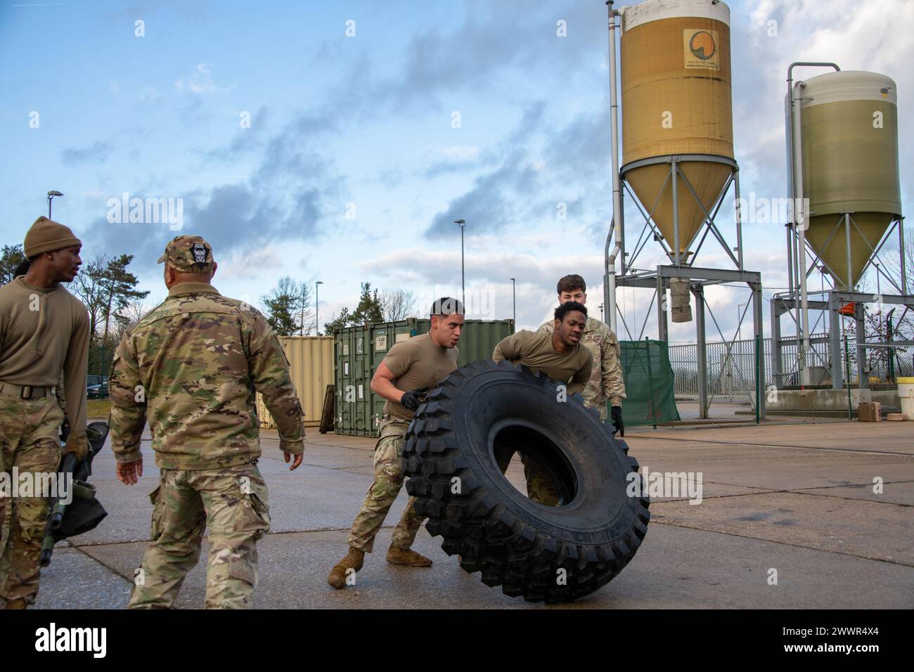 U.S. Soldiers with E company ("Evil Eye"), 1-3 Attack Battalion, 12 ...