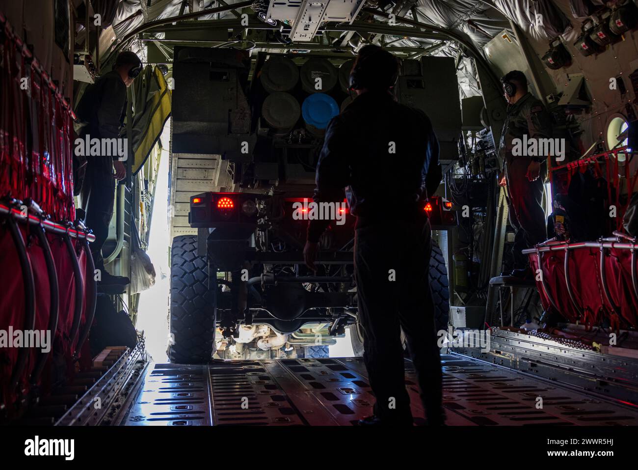U.S. Marine Corps crew chiefs with Marine Aerial Refueler Transport ...