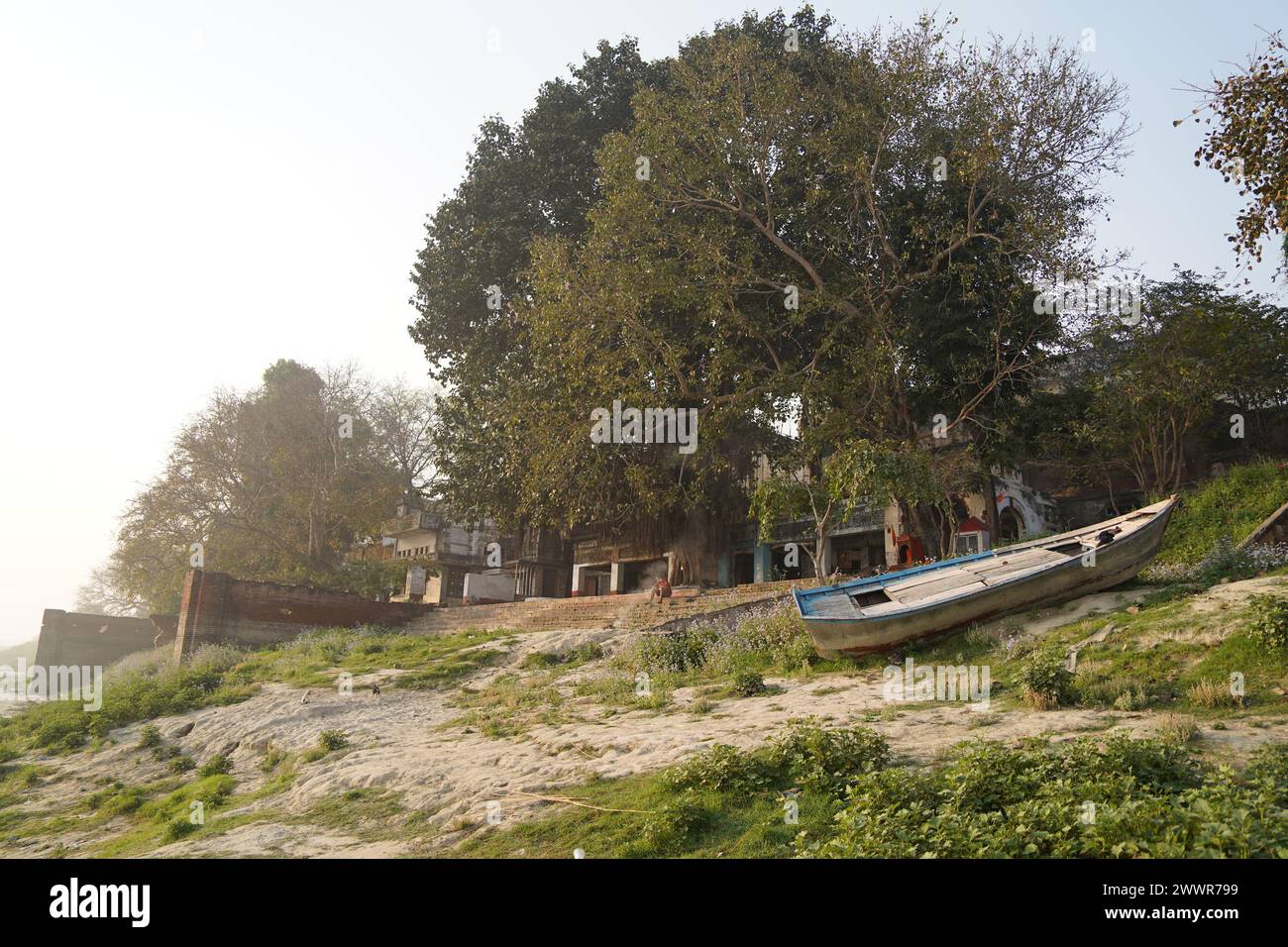 Riverbank of the Ganges at Guptar Ghat or Narayan Ghat. Civil Lines, Kanpur, Uttar Pradesh ...