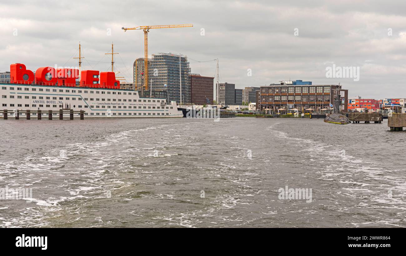 Hotel sign in big letters hi-res stock photography and images - Alamy