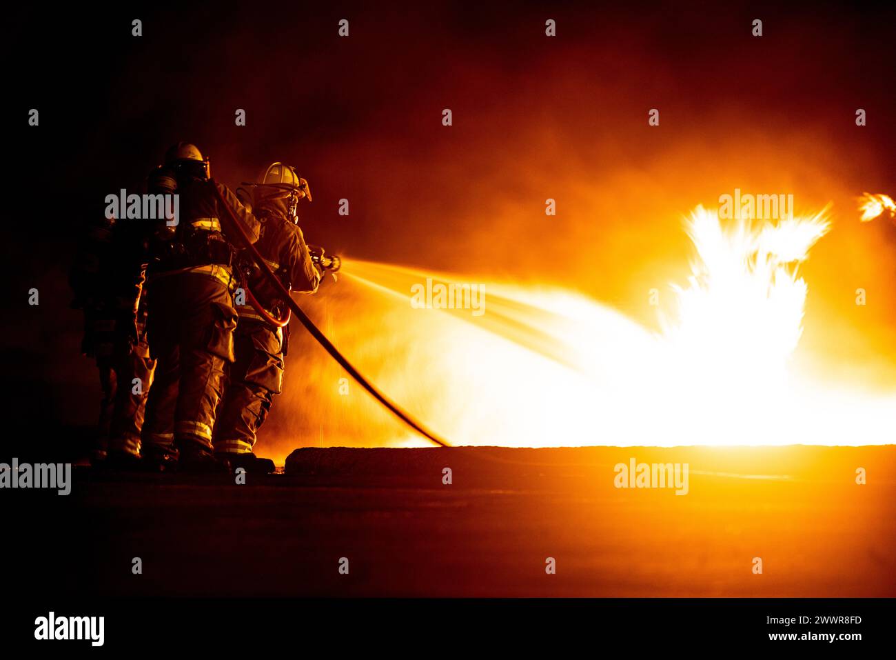 Crash and fire rescue hi-res stock photography and images - Alamy