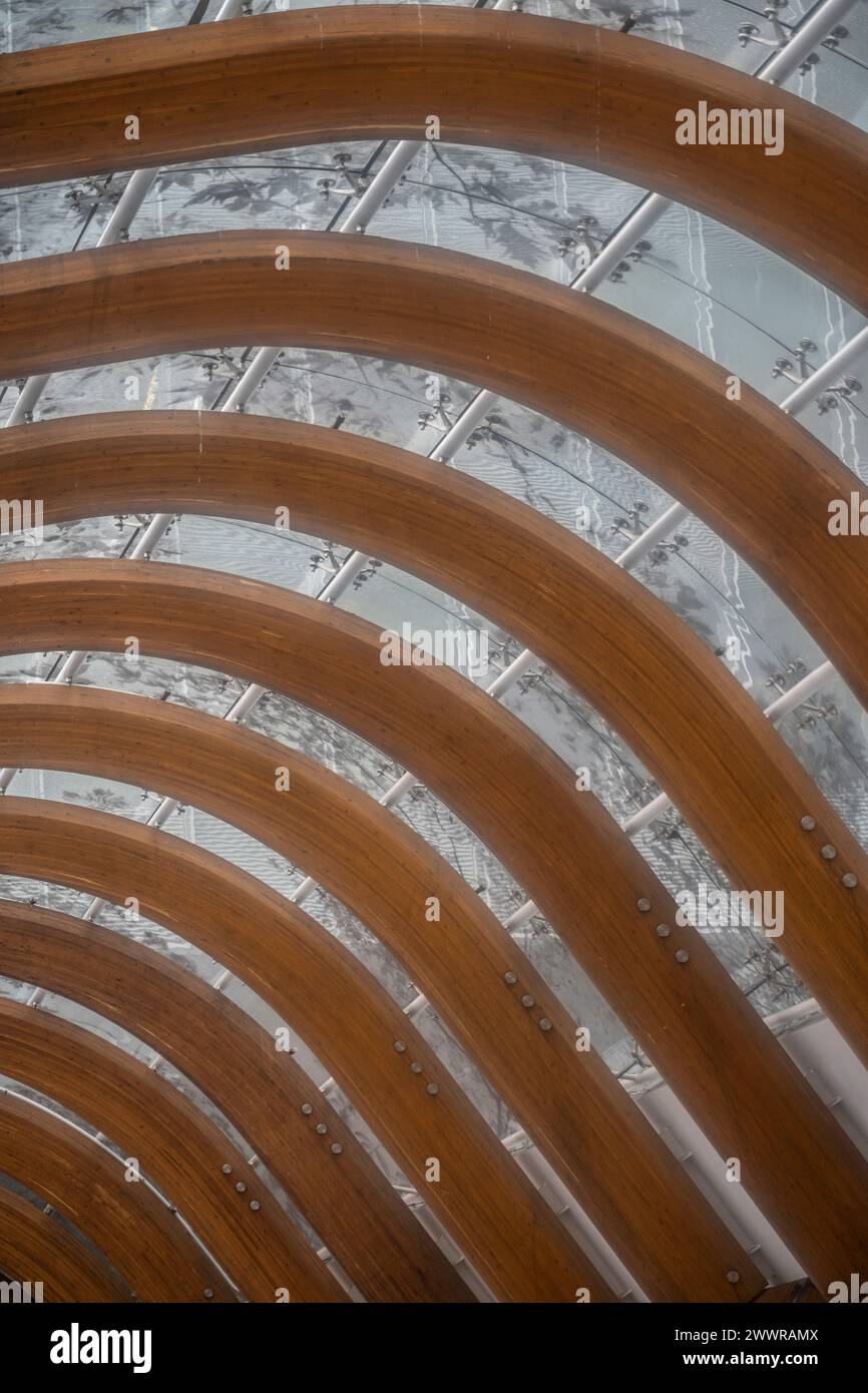 Curved ceiling beams hi-res stock photography and images - Alamy