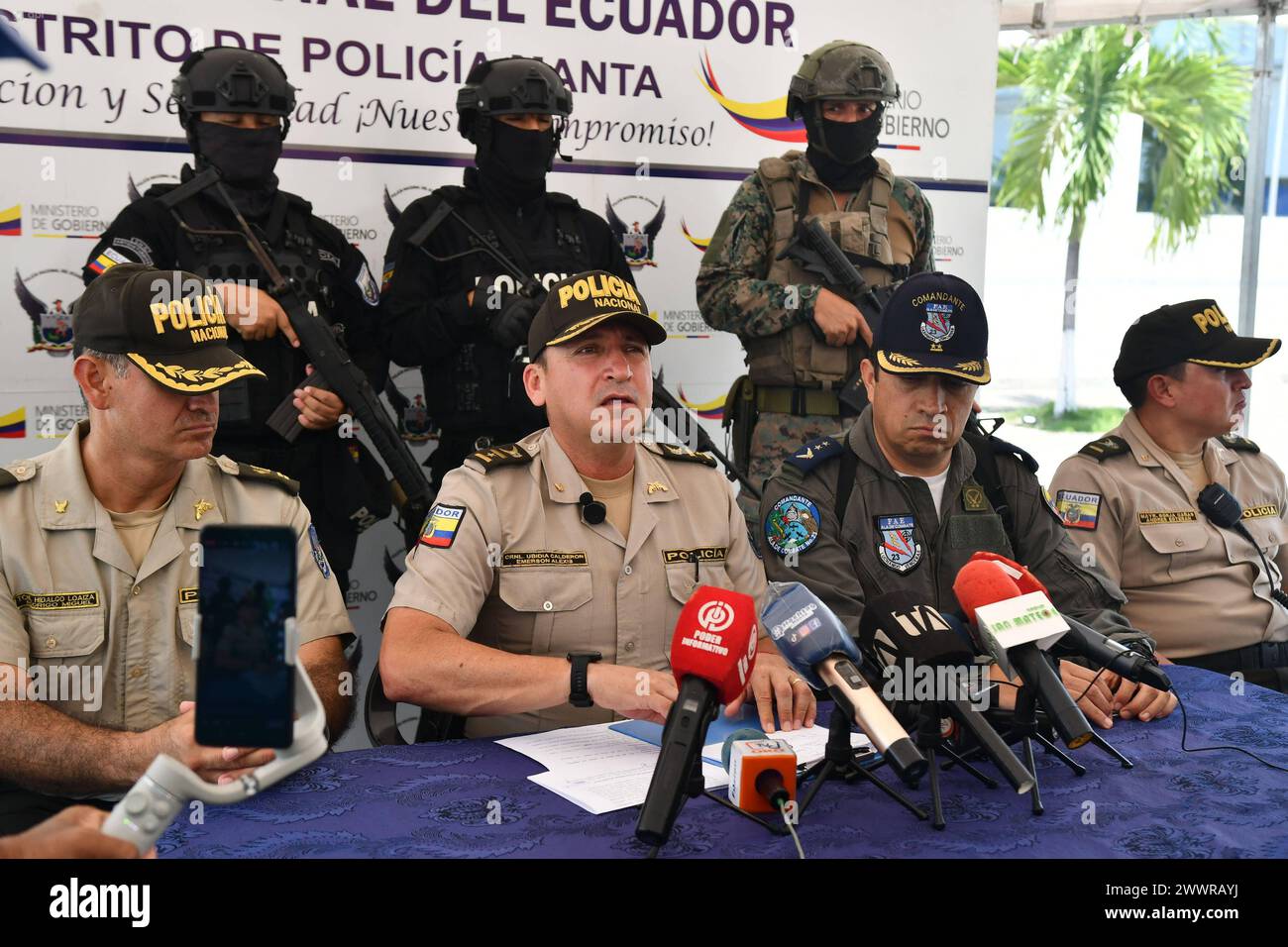 MANTA-RP POLICIA ALLANAMIENTOS Manta, 25 de marzo de 2024. Rueda de ...