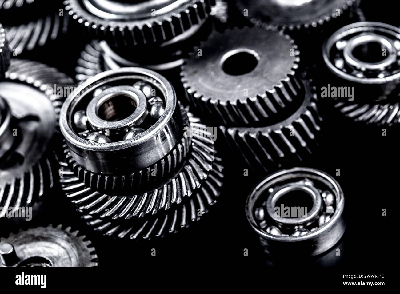 Meshing cogs gears gearing hi-res stock photography and images - Alamy