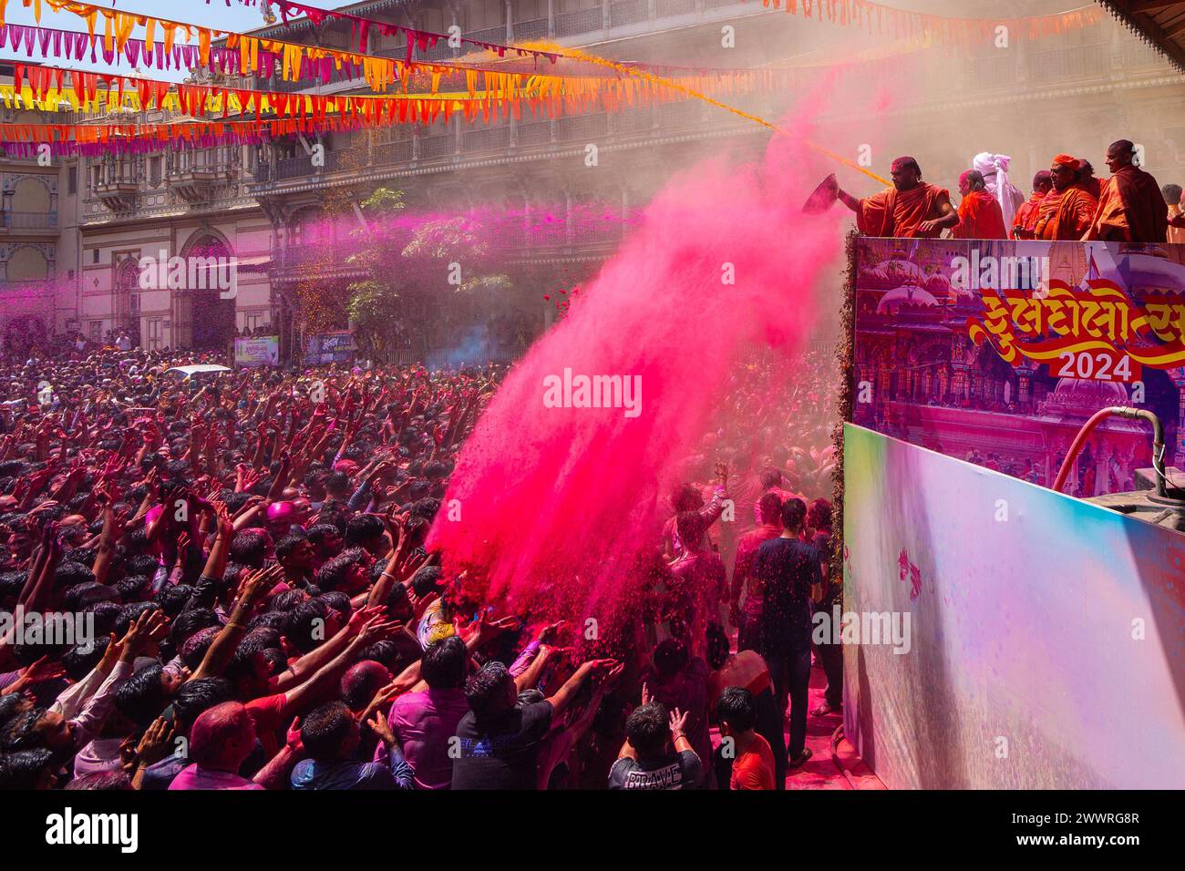 March 25, 2024, Ahmedabad, Gujarat, India: Thousands of devotees ...