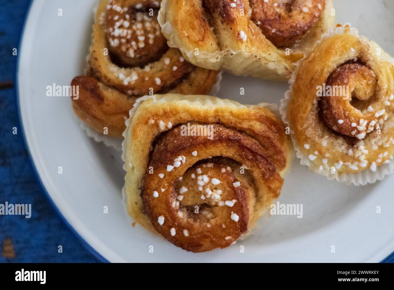 Sprinkle salt plate hi-res stock photography and images - Alamy