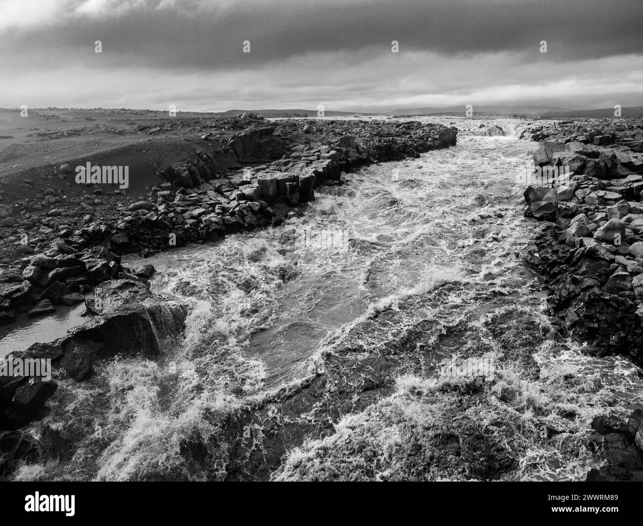Wild rapids of icelandic glacier river Jokulsa a Fjollum, Iceland ...