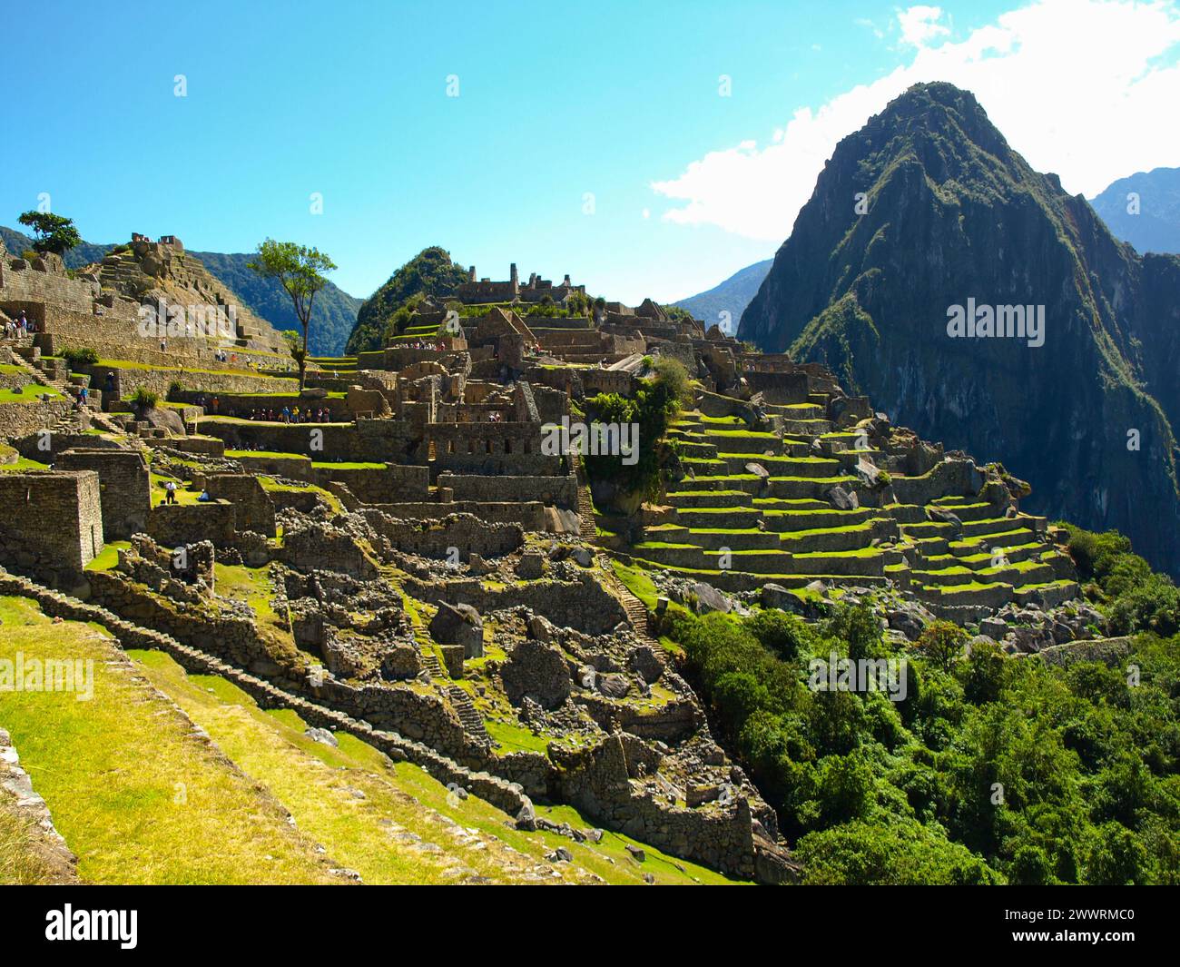 Beautiful view of Machu Picchu ruins on sunny day (Peru Stock Photo - Alamy
