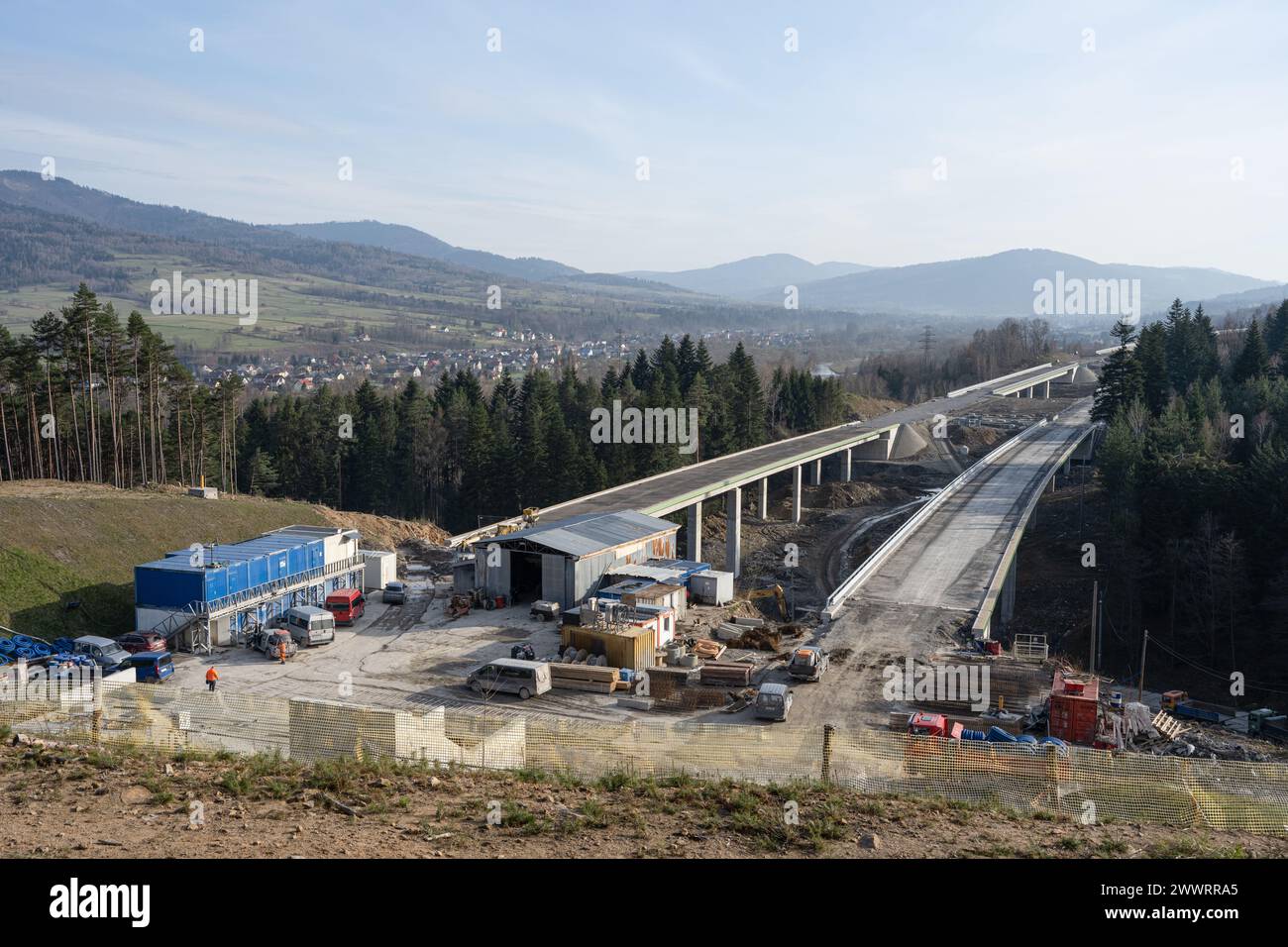 Expressway bridge construction hi-res stock photography and images - Alamy