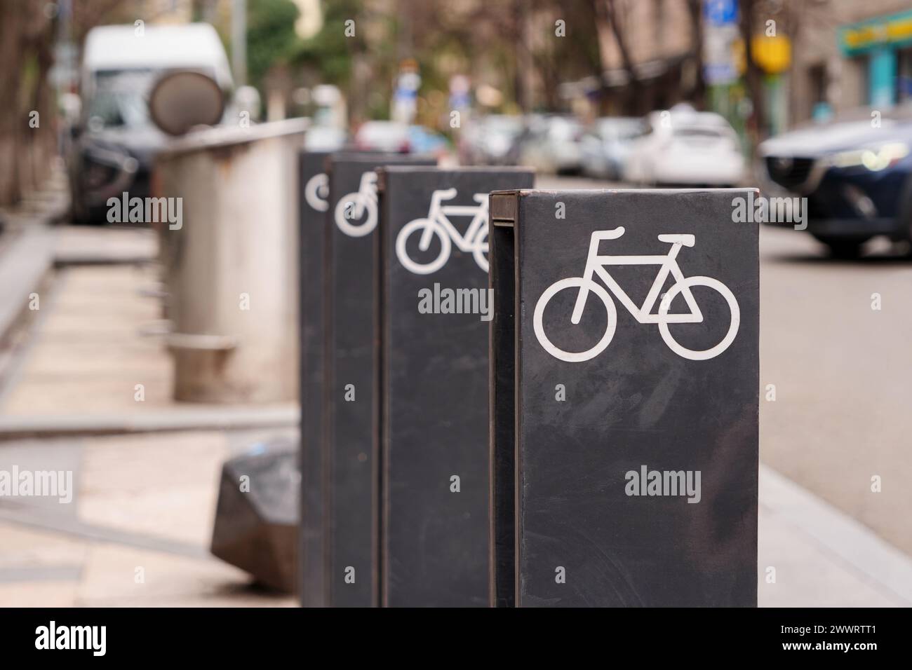 Free cycle racks hi-res stock photography and images - Alamy