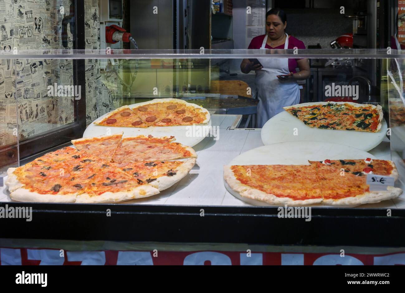 Pizza restaurant window display hi-res stock photography and images - Alamy