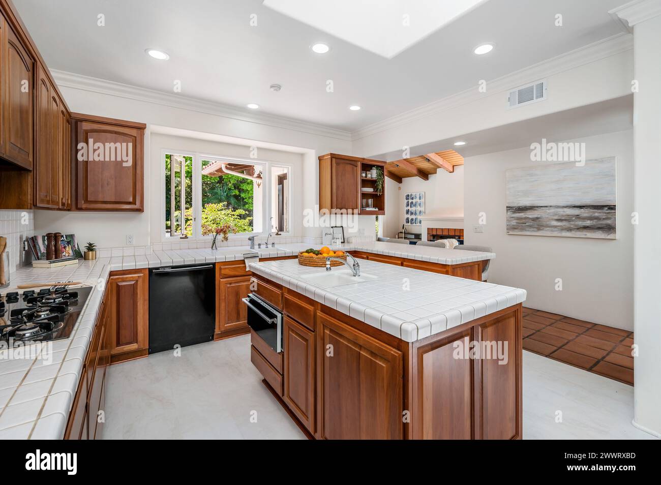 Bright dining space featuring hi-res stock photography and images - Alamy