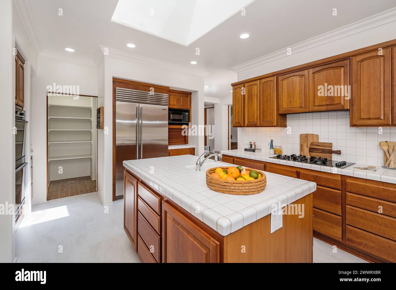 Marble stove hi-res stock photography and images - Alamy