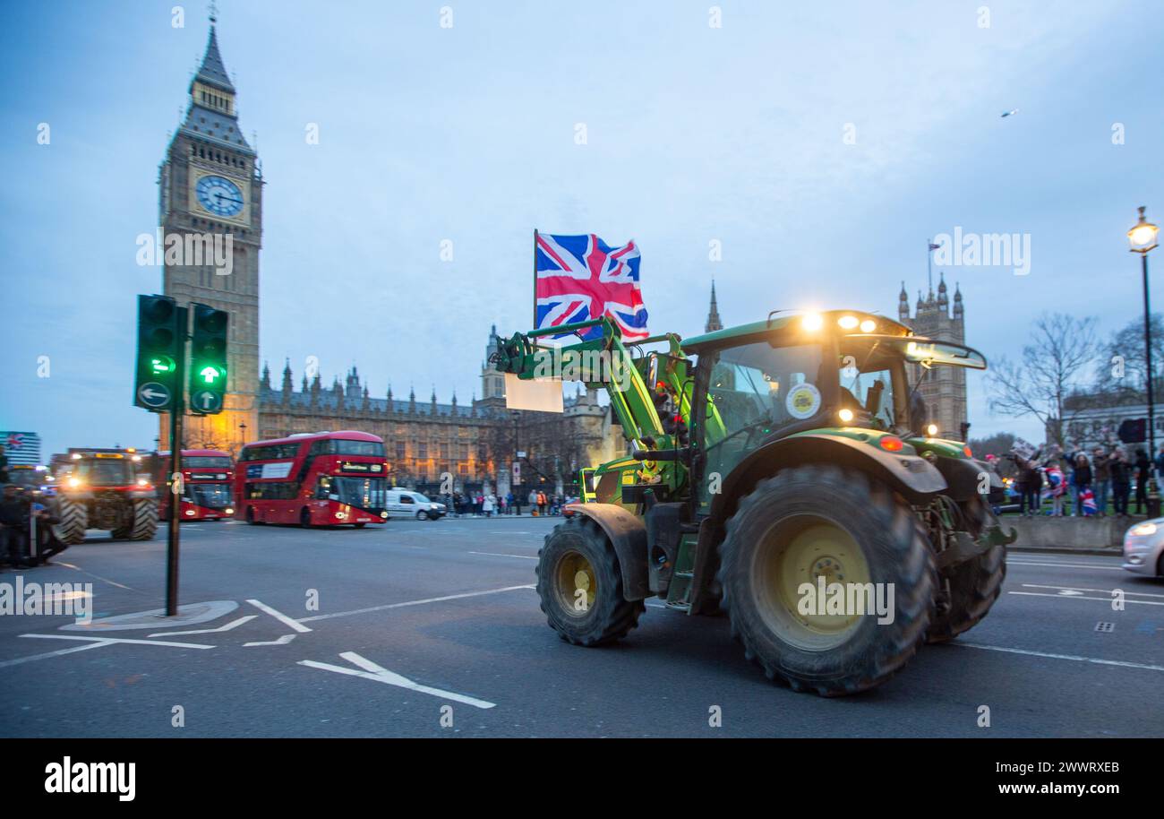 London, England, UK. 25th Mar, 2024. British farmers stage tractor ...