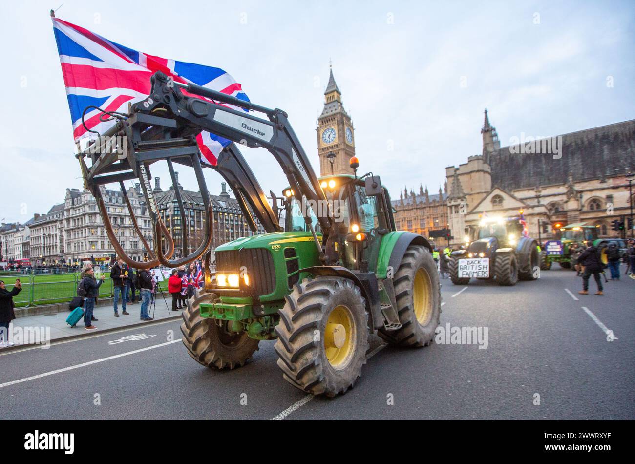 London, England, UK. 25th Mar, 2024. British farmers stage tractor ...