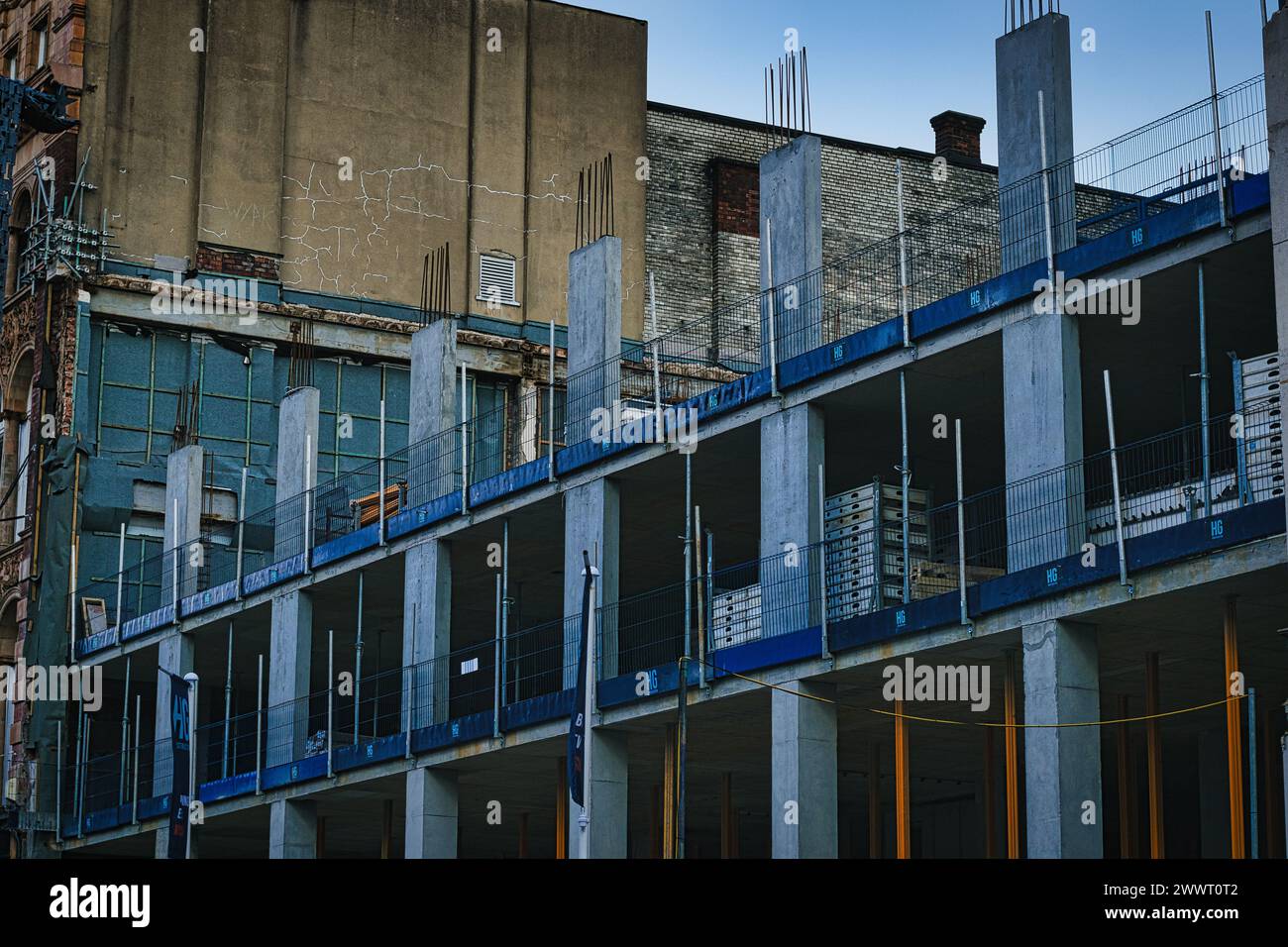 Leeds tall buildings hi-res stock photography and images - Alamy