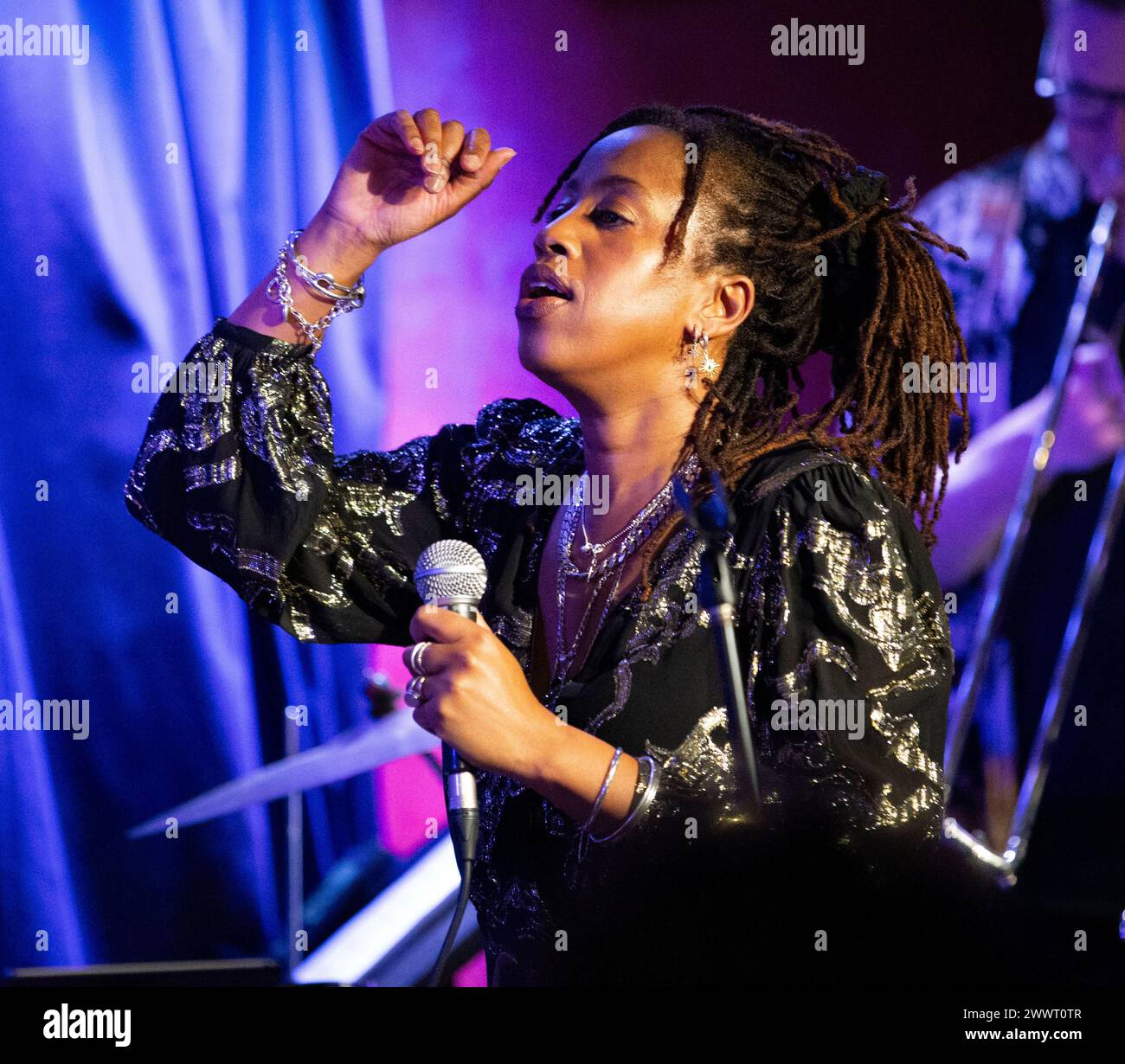 Louise Clare Marshall Performing at the 606 Club, London on Sunday 17th ...