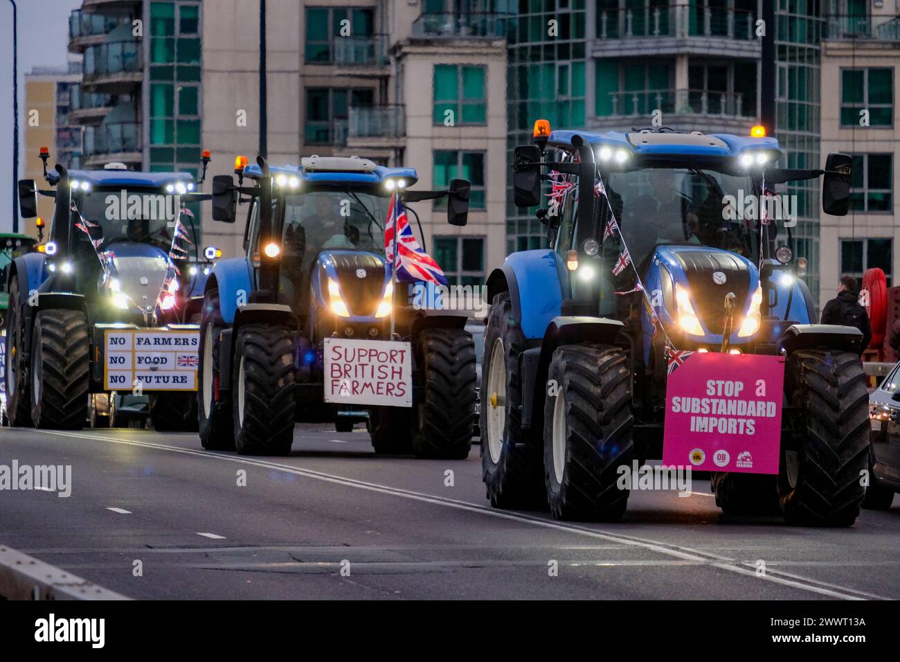 London the tractor hi-res stock photography and images - Alamy