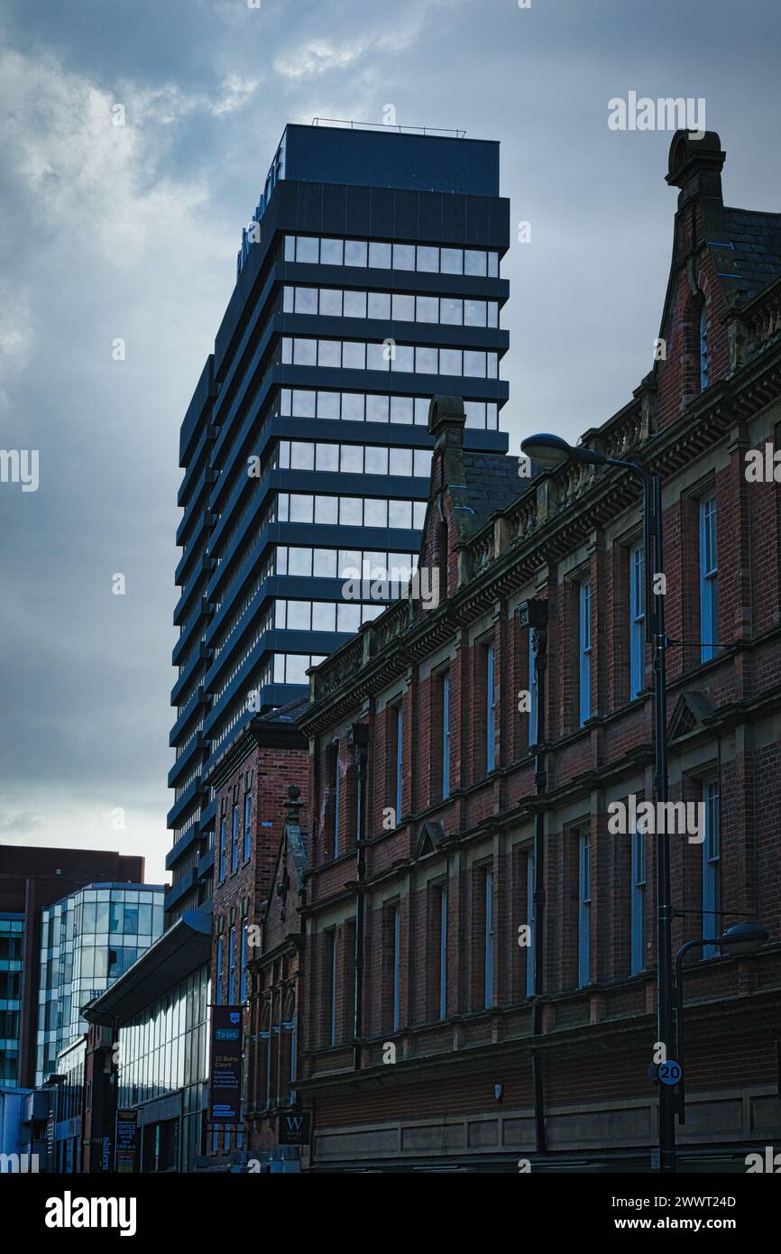 Leeds new residential building hi-res stock photography and images - Alamy