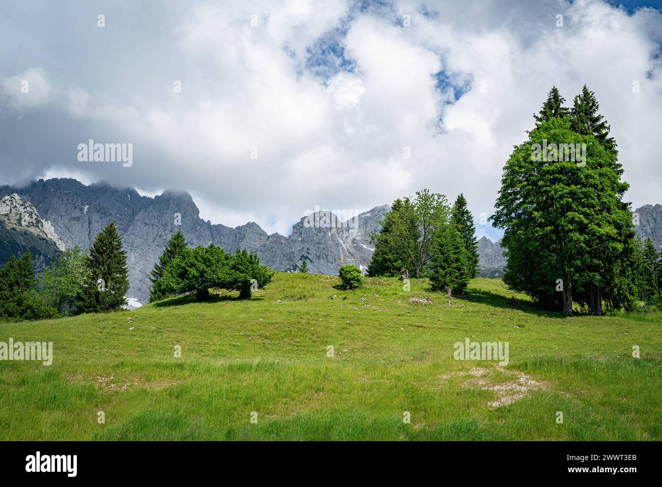 Hochgelegene hi-res stock photography and images - Alamy