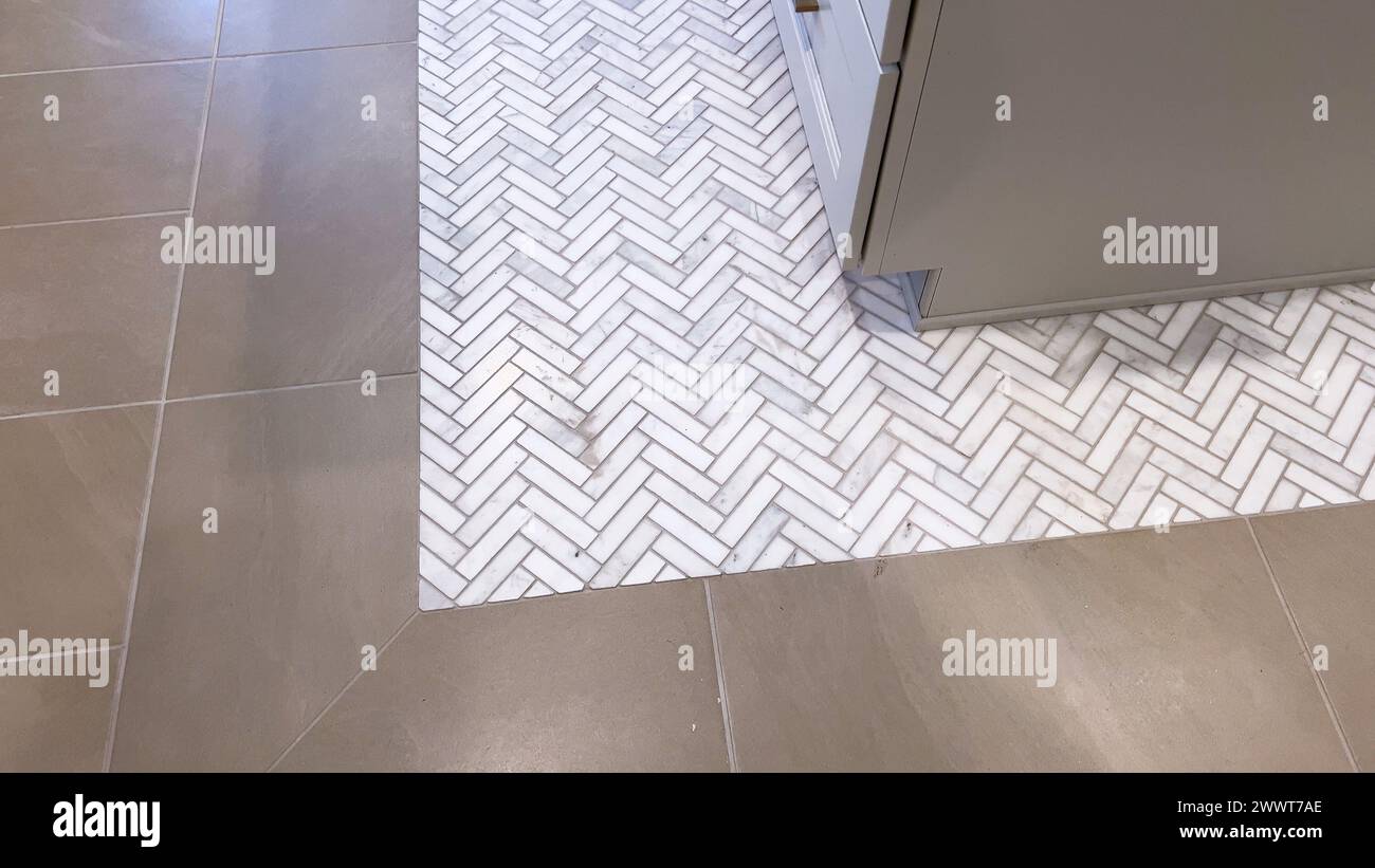 Smooth tan tiles hi-res stock photography and images - Alamy