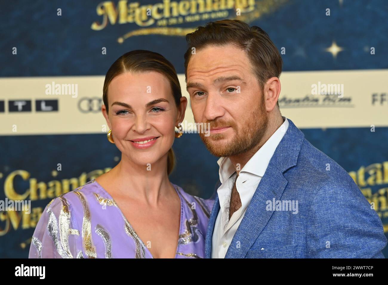 Frederick LAU Schauspieler, mit Ehefrau Annika. Roter Teppich,Red Carpert Weltpremiere von ...