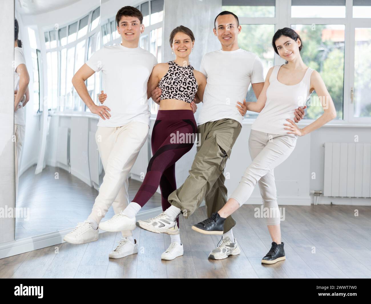 Sirtaki hi-res stock photography and images - Alamy