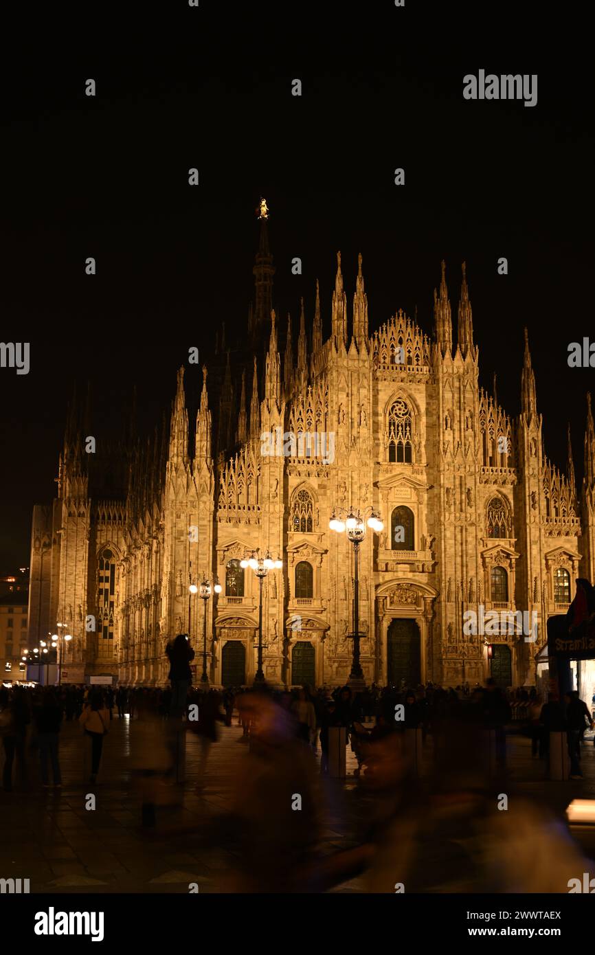 Milan Cathedral - Duomo di Milano at night Stock Photo - Alamy