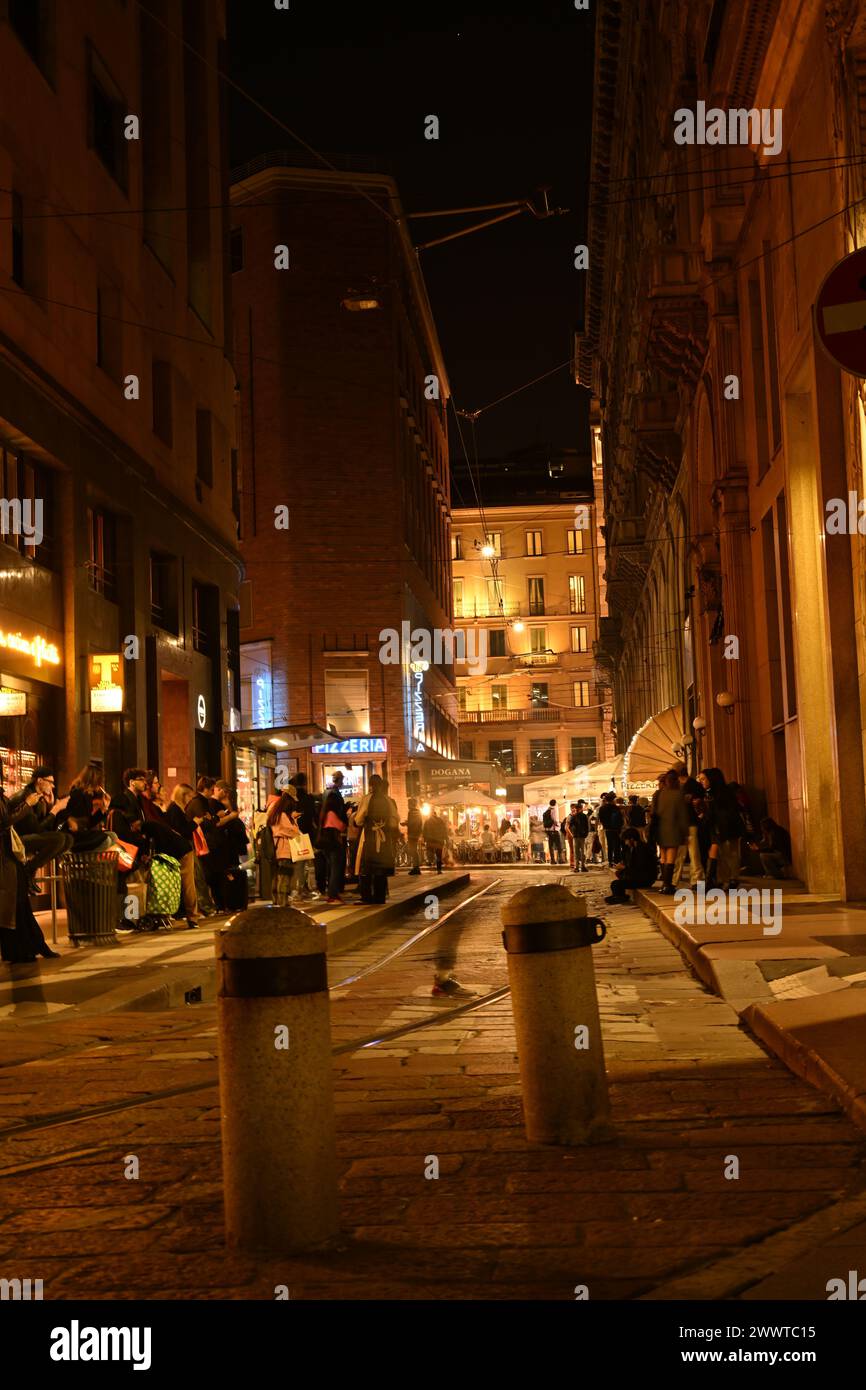 Streets of milan hi-res stock photography and images - Alamy