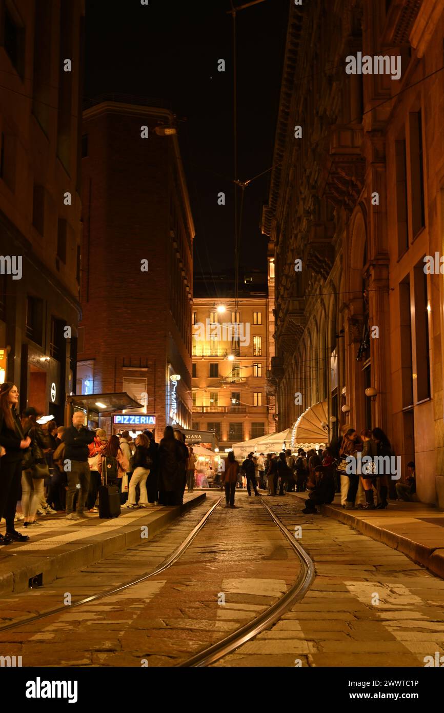 Streets of Milan / Milano - Italy at night Stock Photo - Alamy