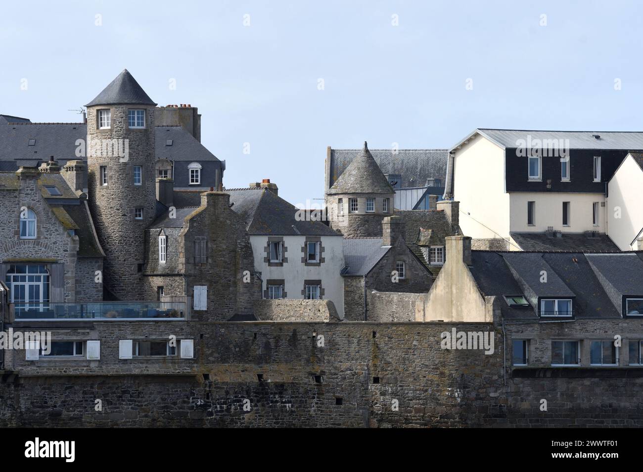 winding coastal town of Roscoff, France, Brittany, Finistere, Roscoff ...