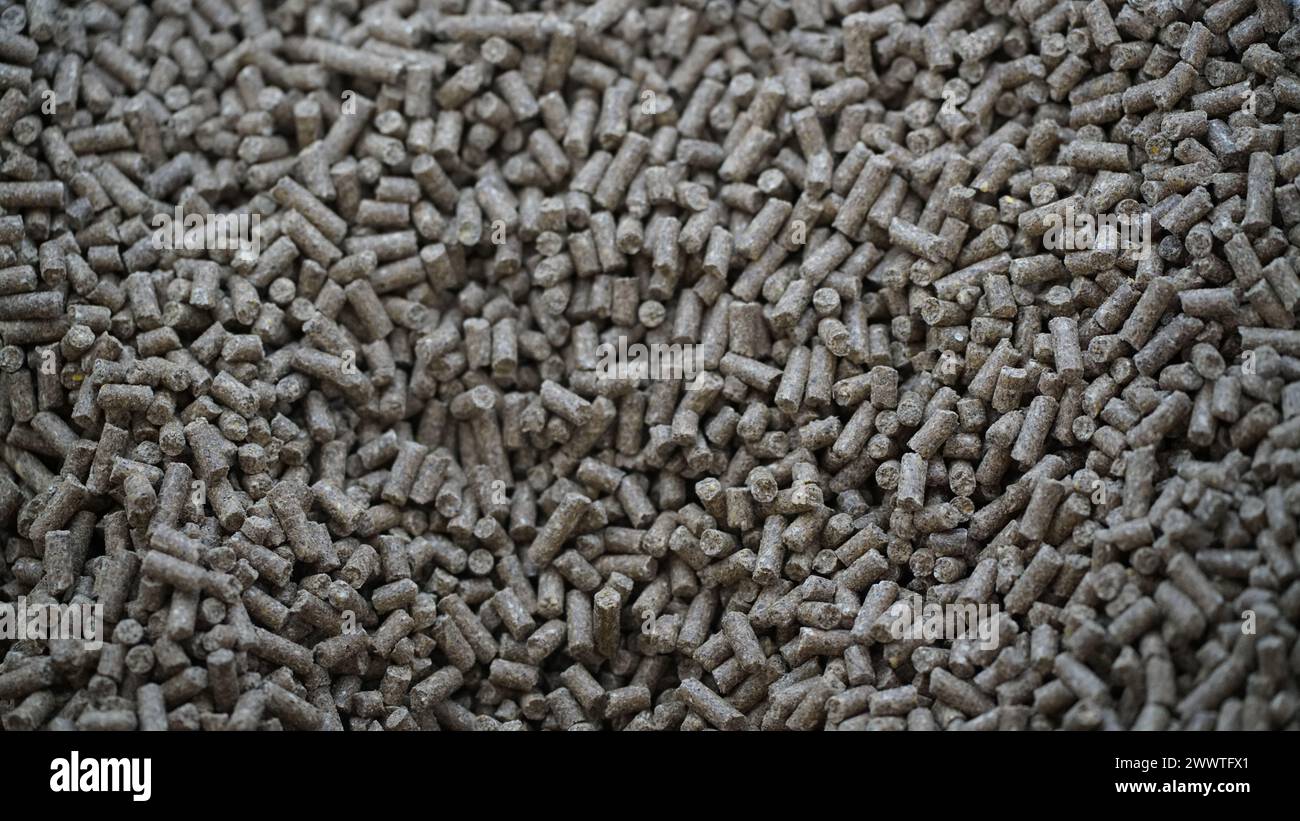 Cylindrical pellets hi-res stock photography and images - Alamy