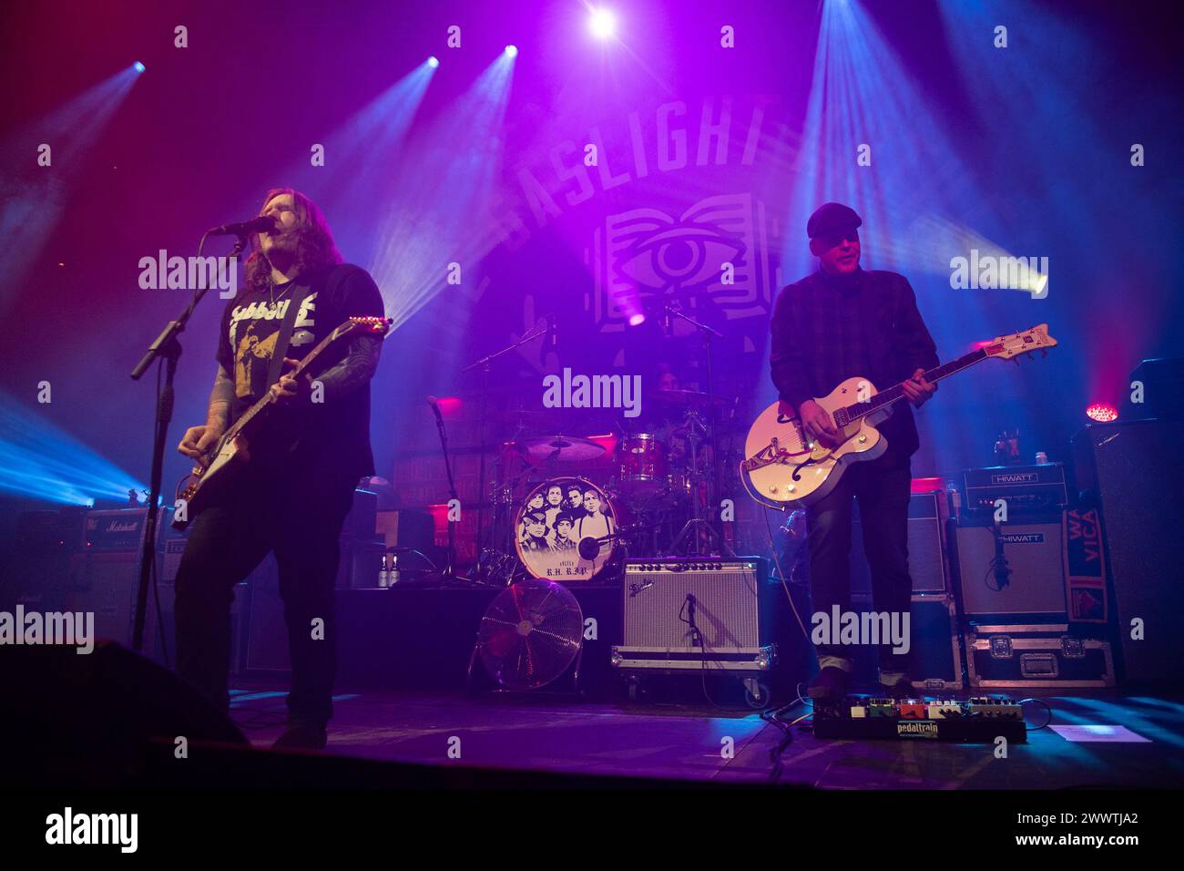 Guitarist ian perkins hi-res stock photography and images - Alamy