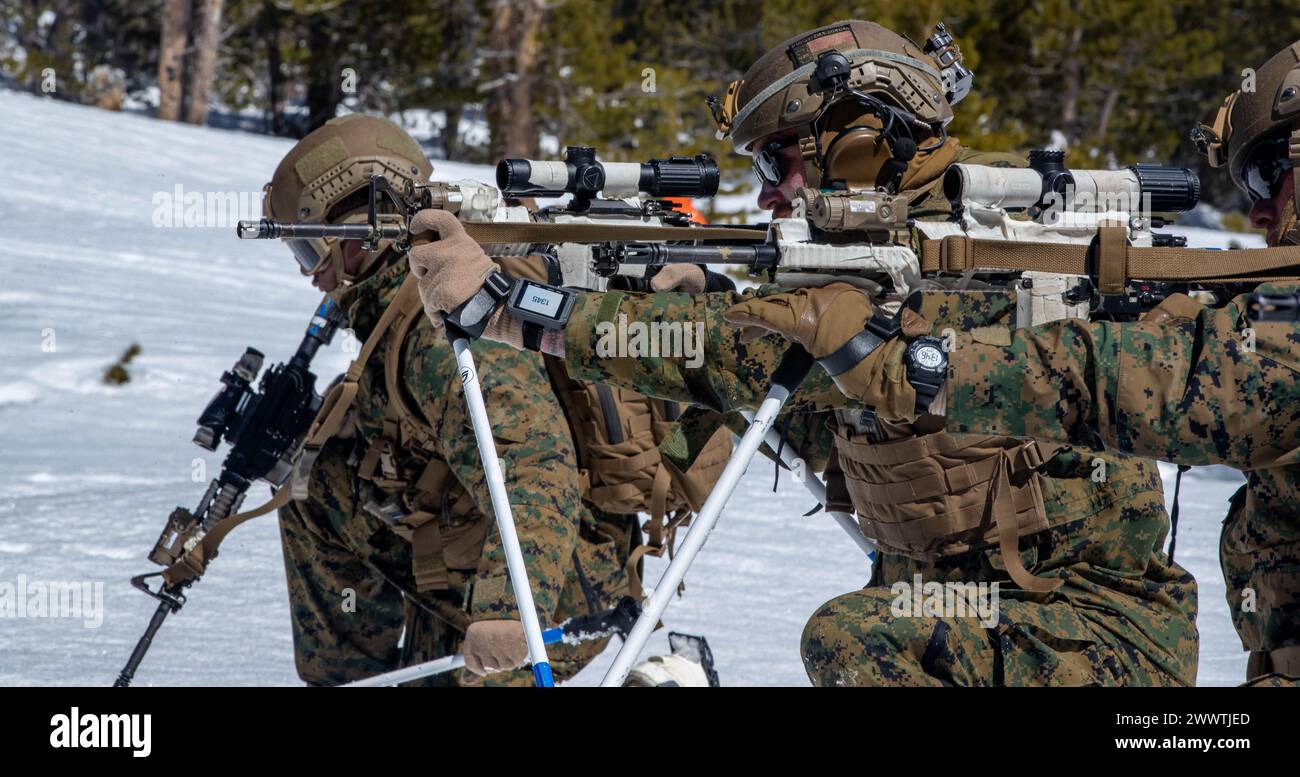 U.S. Marines with 3rd Battalion, 6th Marine Regiment, 2d Marine ...
